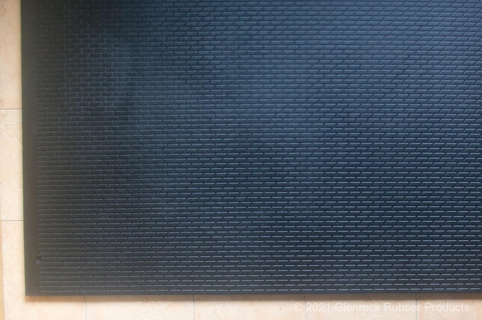 Livestock Mats : Cow Mat | Glenrock Rubber Products