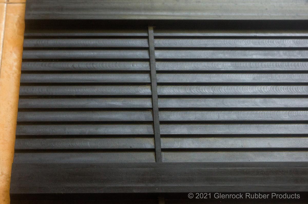 Livestock Mats : Trailer Mat | Glenrock Rubber Products